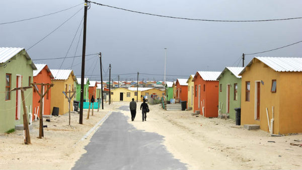 Khayelitsha_Kuyasa_housing_project_phase_2 - Por dentro da África